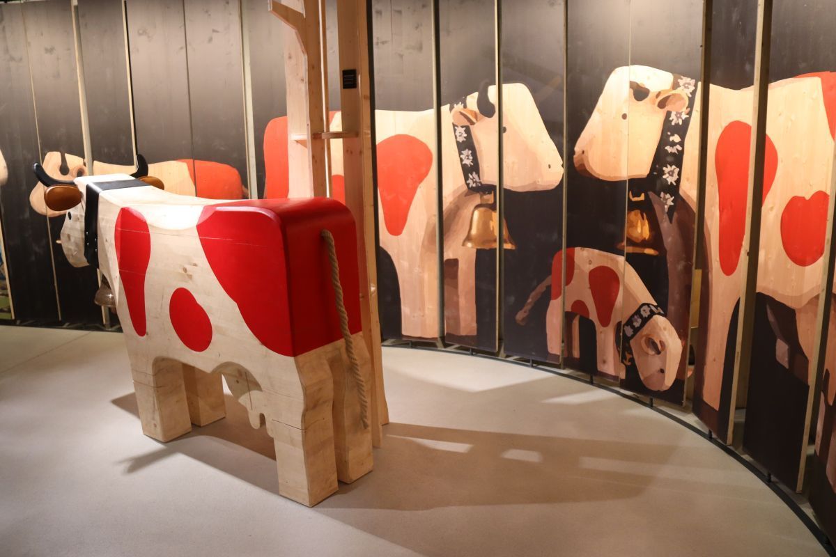 Erlebniswelt Trauffer: Ausflug zur Geburtsstätte der kultigen Holzkühe ...